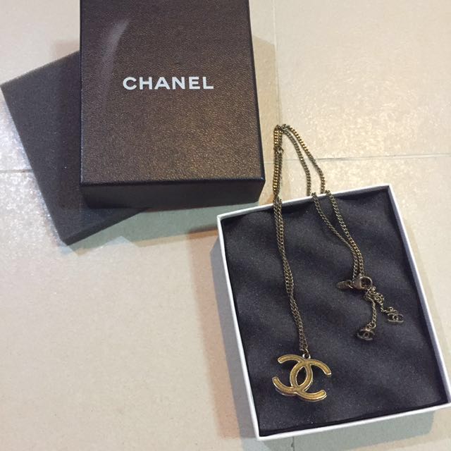 Chanel versatile necklace ( two sides to wearing!), Luxury, Accessories ...