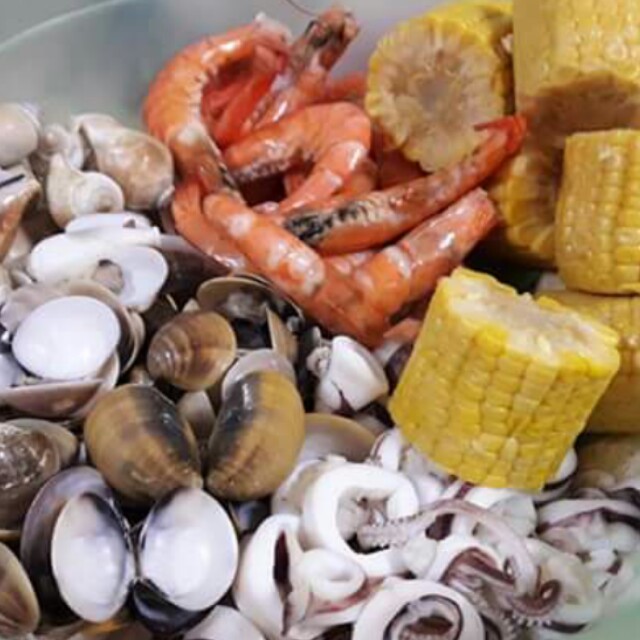 Spicy Thai Shellout with Mud Crab, Food & Drinks, Chilled & Frozen Food ...