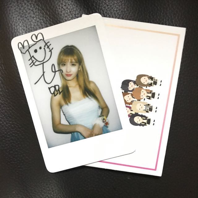 Twice Momo Pop Up Store LA Photocard - www.gruponym.mx
