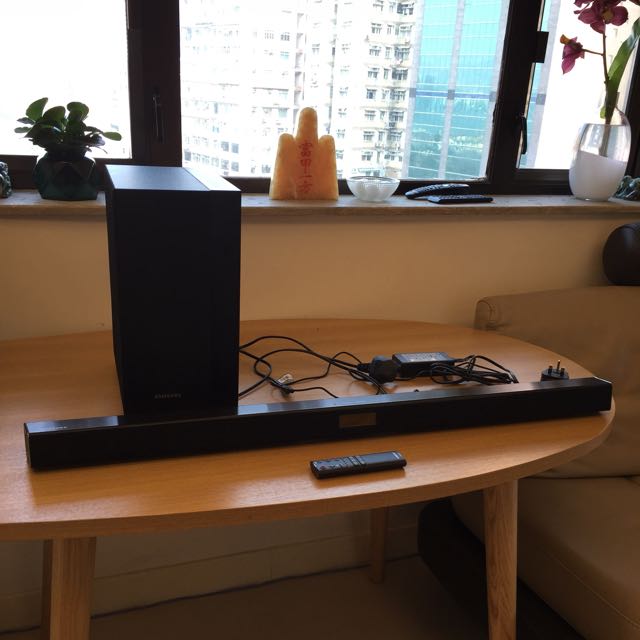 SAMSUNG 2.1 CH Soundbar N Subwoofer WH-J450 整合式揚聲器, 音響器材, Soundbar、揚聲器、藍牙喇叭、耳擴 - Carousell