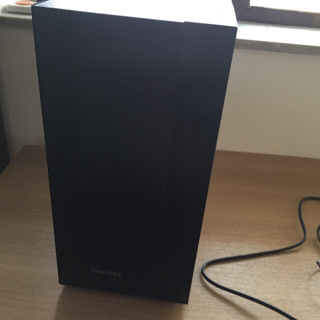 SAMSUNG 2.1 CH Soundbar N Subwoofer WH-J450 整合式揚聲器, 音響器材, Soundbar、揚聲器、藍牙喇叭、耳擴 - Carousell