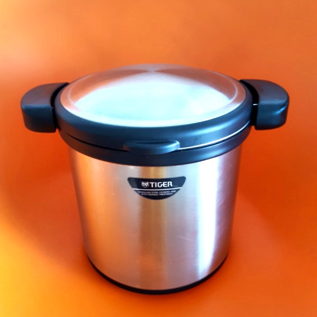 Tiger Thermal magic cooker 4.5l MADE IN JAPAN, TV & Home Appliances ...