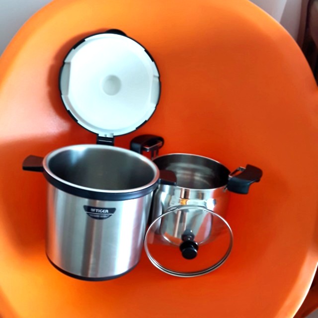 Tiger Thermal magic cooker 4.5l MADE IN JAPAN, TV & Home Appliances ...