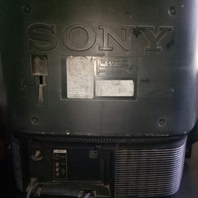 Vintage Sony Trinitron 40 inches color tv, TV & Home Appliances, TV ...