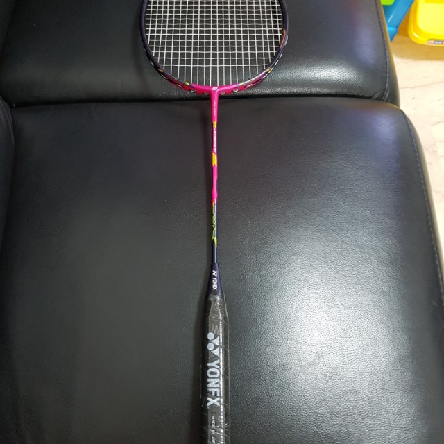 Voltric zforce 2 lcw, Sports Equipment, Sports & Games, Racket & Ball ...