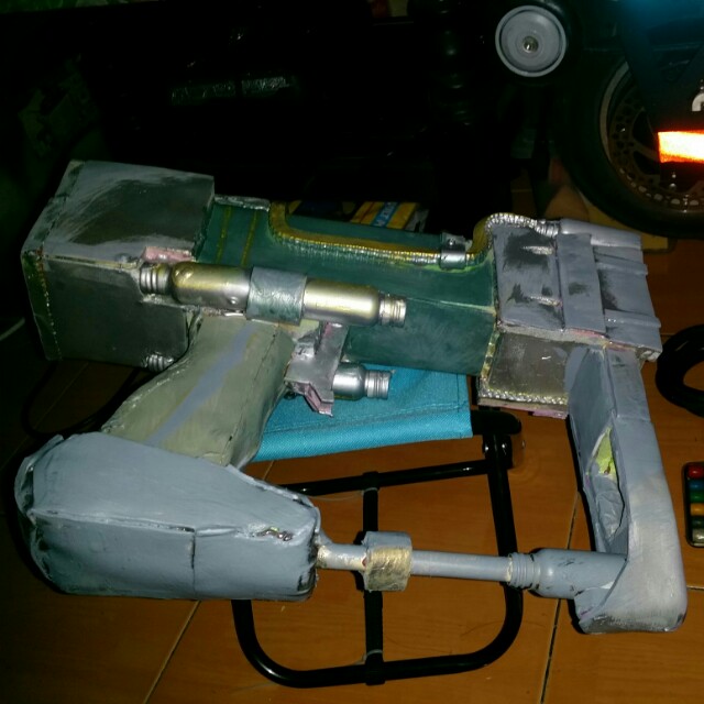 Fallout AEP7 laser pistol, Everything Else on Carousell