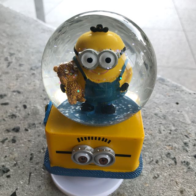 Minions Musical Crystal Ball Snow Globe, Hobbies & Toys, Toys & Games ...