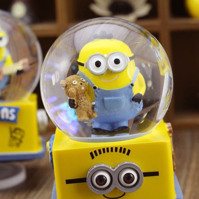 Minions Musical Crystal Ball Snow Globe, Hobbies & Toys, Toys & Games ...