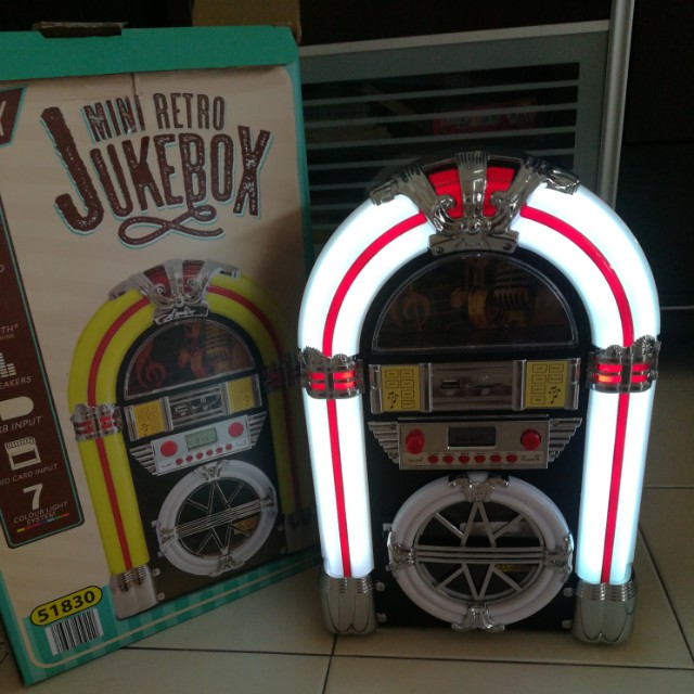 SIGNIFY mini retro jukebox, Audio, Portable Music Players on Carousell