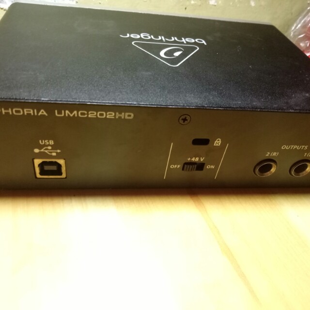 Behringer U-Phoria UMC202 USB Audio Interface, Hobbies & Toys, Music ...