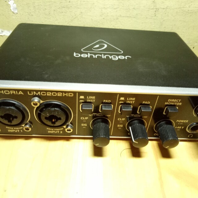 Behringer U-Phoria UMC202 USB Audio Interface, Hobbies & Toys, Music ...