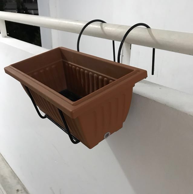 Flower pot plus stand, Furniture & Home Living, Gardening, Pots ...