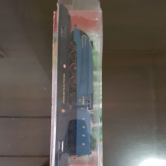 UK Mallard train static model 1938 Class A4, Hobbies & Toys, Toys ...