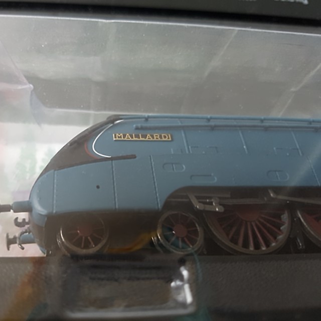 UK Mallard train static model 1938 Class A4, Hobbies & Toys, Toys ...