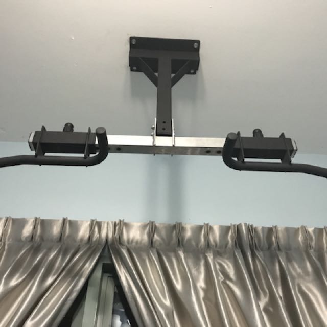 Ceiling mounted pull up bar, Sports Equipment, Exercise & Fitness ...