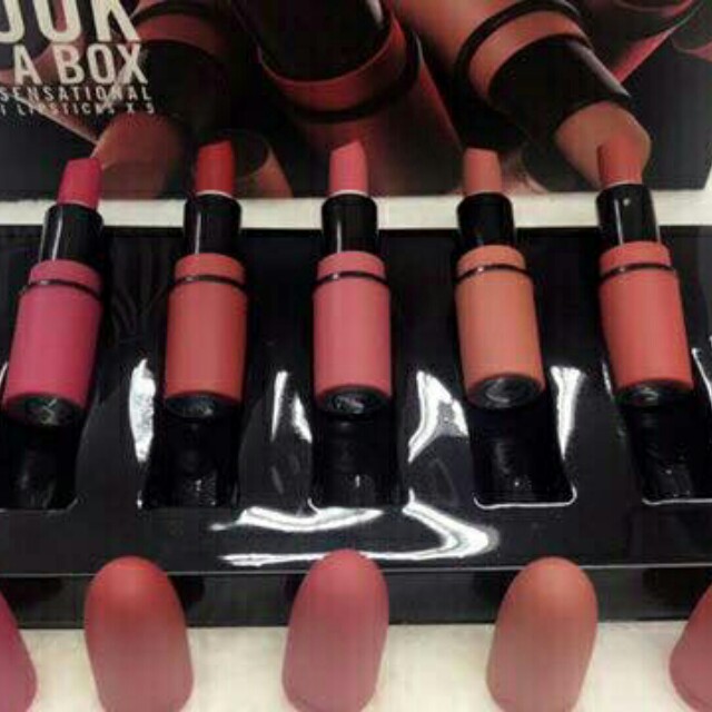 Mac Mini lipstick set, Beauty & Personal Care, Face, Makeup on Carousell