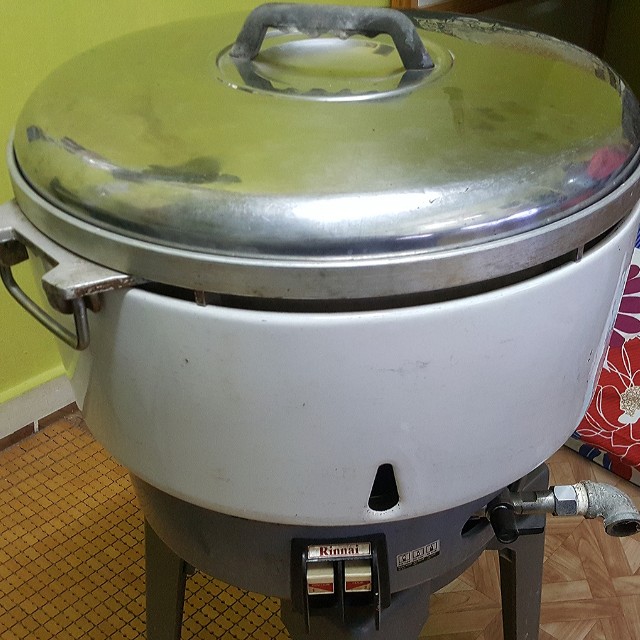 Rinnai Commercial Rice Cooker, TV & Home Appliances, Kitchen Appliances ...