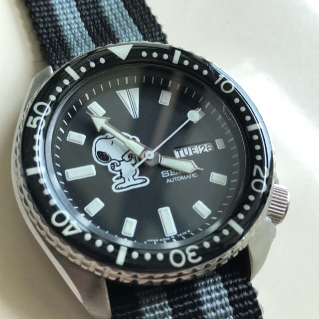 Seiko Diver with Flexing Snoopy Dial, Men's Fashion, Watches ...