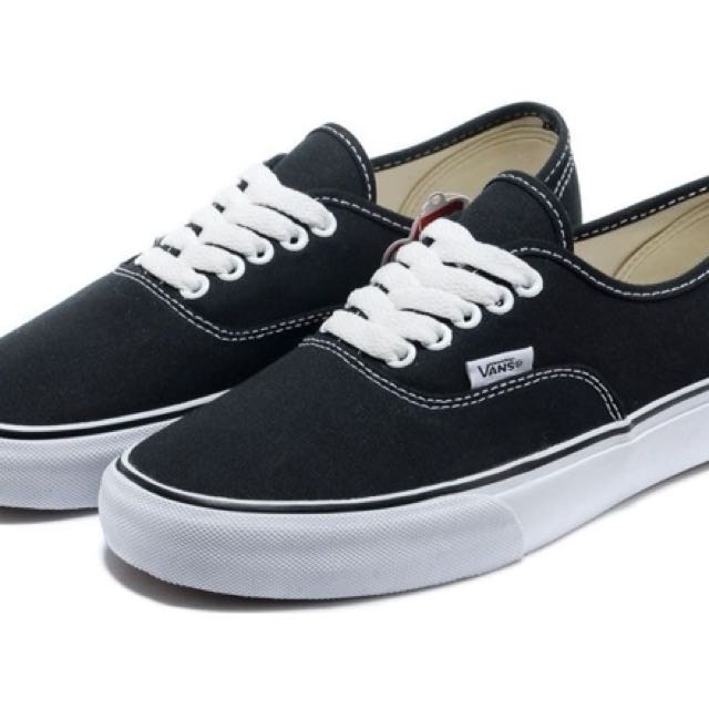 Vans Classic, Men's Fashion, Footwear, Sneakers on Carousell