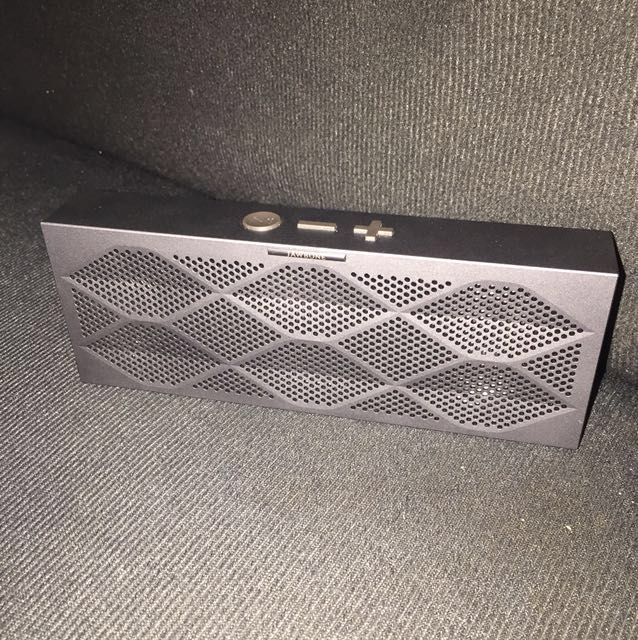 Jawbone mini jam box, Audio, Other Audio Equipment on Carousell