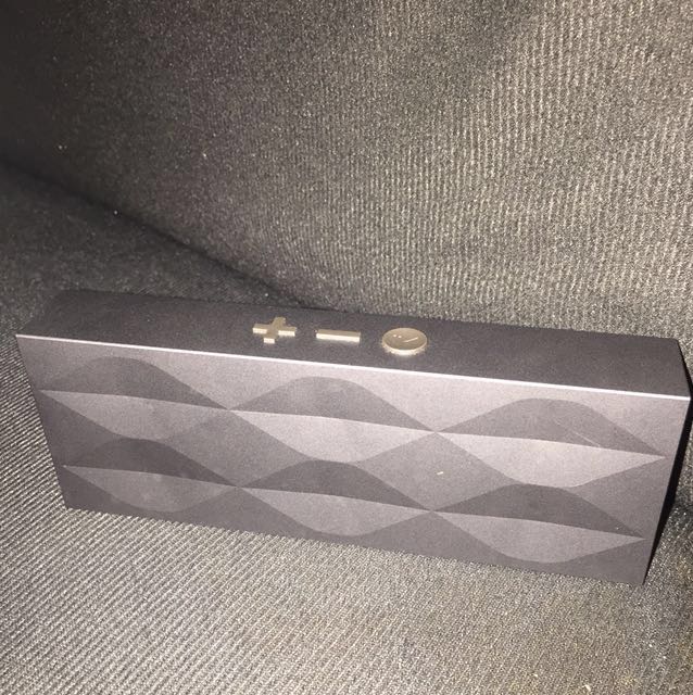 Jawbone mini jam box, Audio, Other Audio Equipment on Carousell