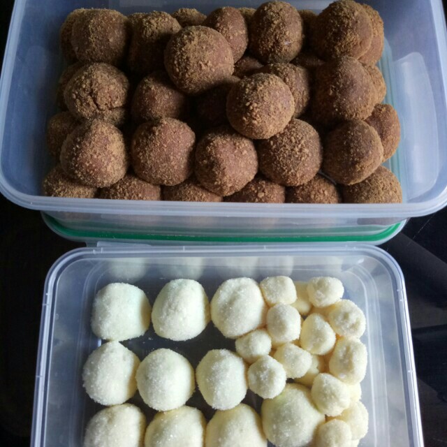 Pastimallows/Emoji pastillas, Food & Drinks, Homemade Bakes on Carousell