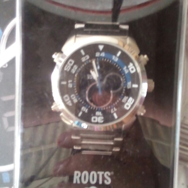 Roots Watch 2013, Men's Fashion, Watches & Accessories, Watches on ...