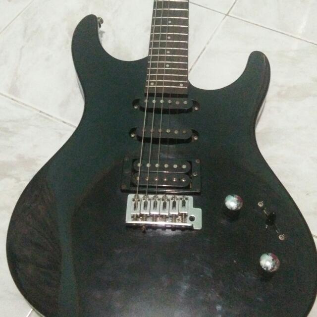 Washburn RX10 Electric Guitar, Hobbies & Toys, Music & Media, CDs ...