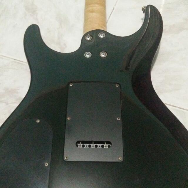 Washburn RX10 Electric Guitar, Hobbies & Toys, Music & Media, CDs ...