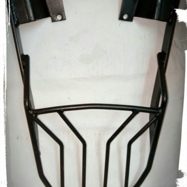 LC135 FIRST MODEL REAR BOX BRACKET, Auto Accessories on Carousell