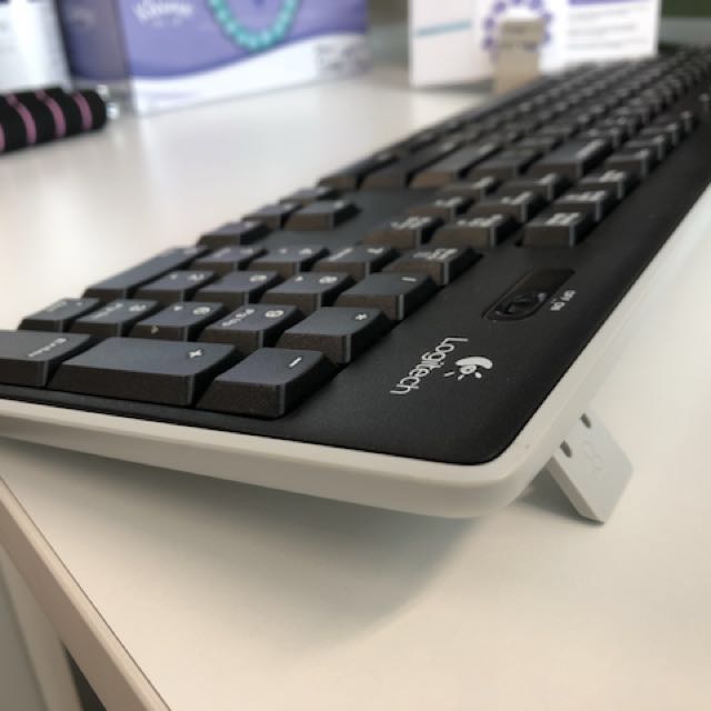 Logitec Wireless Keyboard Computers And Tech Parts And Accessories