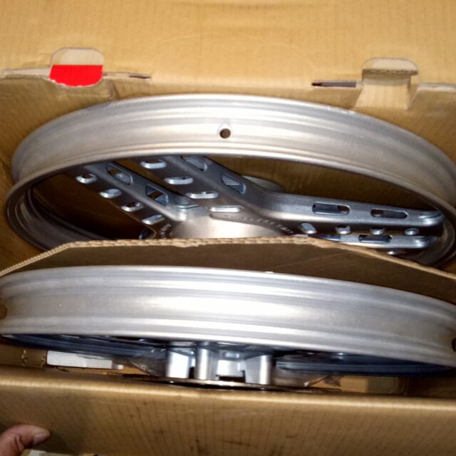 Rxz rim 18"mbx racing boy, Motorcycles, Motorcycle Accessories on Carousell