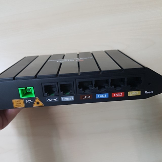 Aztech ADSL2/2+ 4-Port Ethernet Integrated Wireless-G Modem Router ...