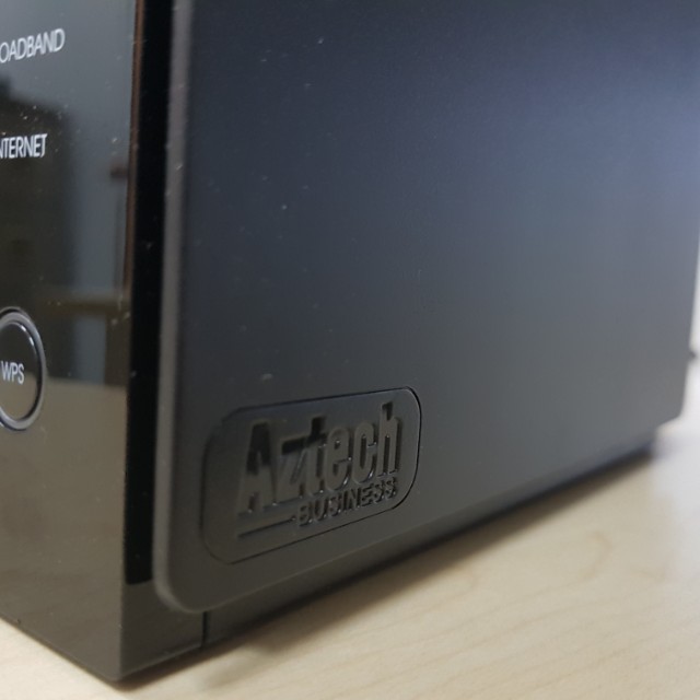 Aztech Wireless Business Router DSL8800GR(S), Computers & Tech, Parts ...