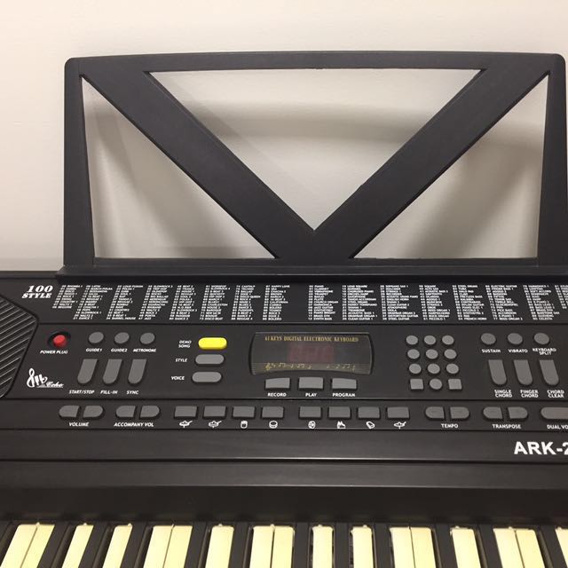 **DECLUTTERING - Pre-loved Electric ORGAN**, Hobbies & Toys, Music ...