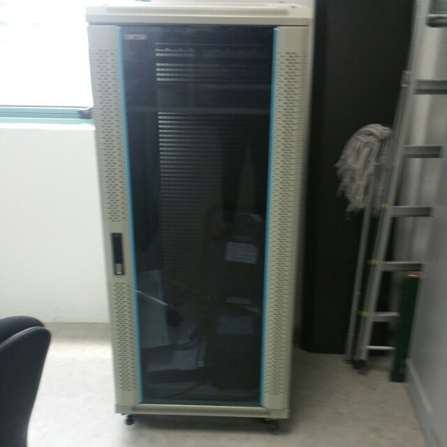 27U server rack - Toten, Computers & Tech, Parts & Accessories ...