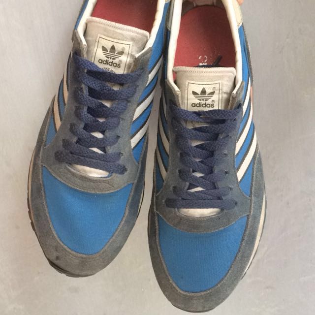 Adidas Phantom (Edisi Satwa Langka), Fesyen Pria, Sepatu di Carousell