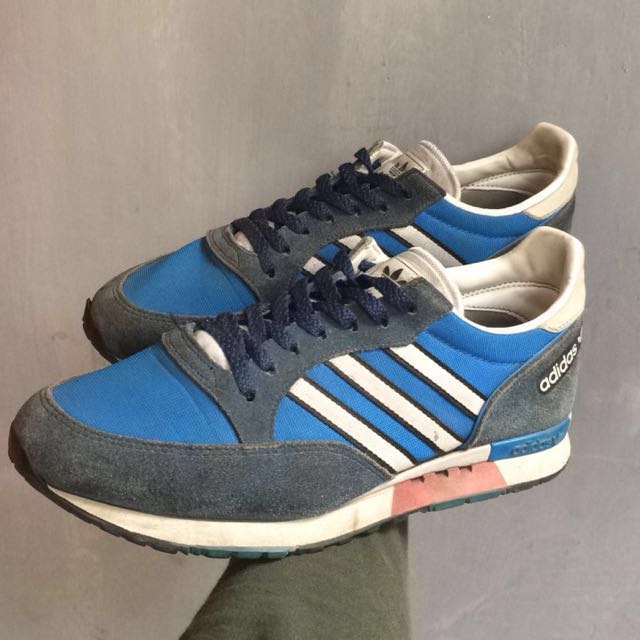 Adidas Phantom (Edisi Satwa Langka), Fesyen Pria, Sepatu di Carousell