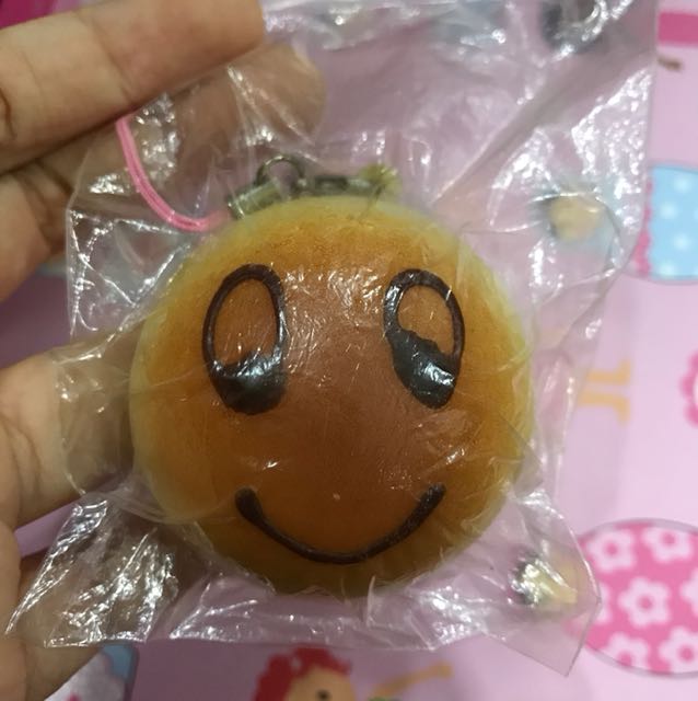 Smiley bun squishy, Hobbies & Toys, Toys & Games on Carousell