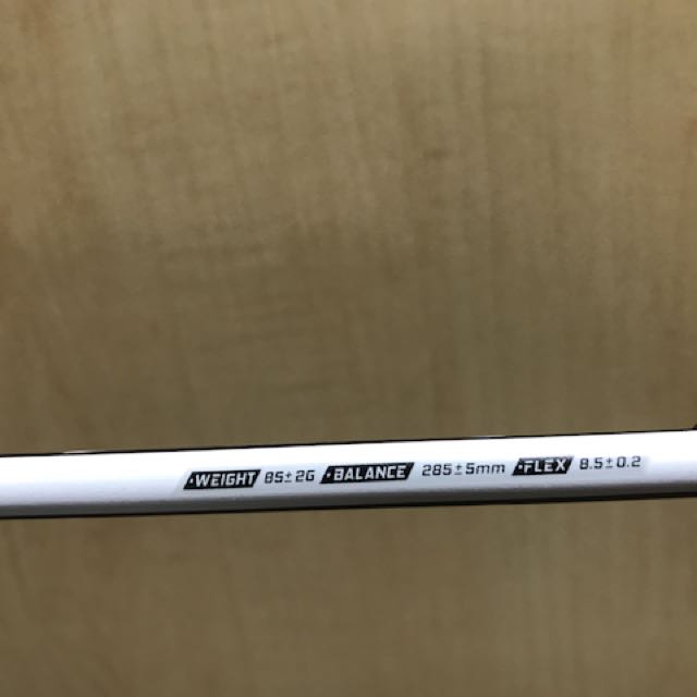 Badminton racket, .LIGHT weight racket, 26lbs string. Matt Finish, No ...