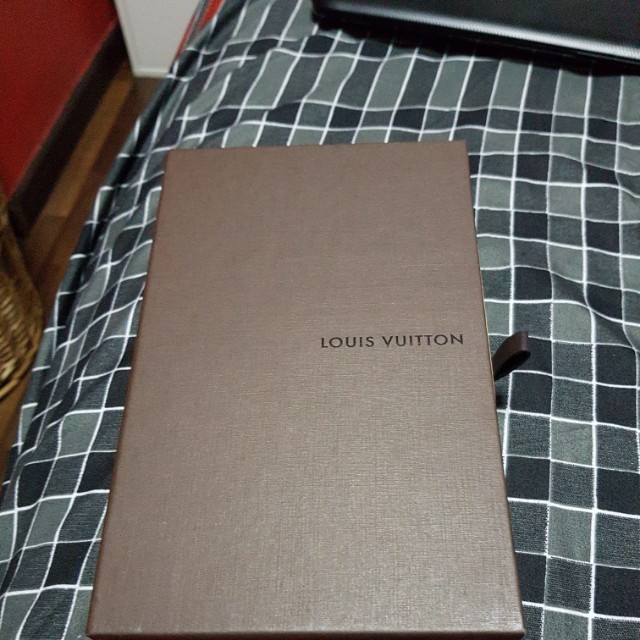 Louis Vuitton wallet box, Luxury, Accessories on Carousell