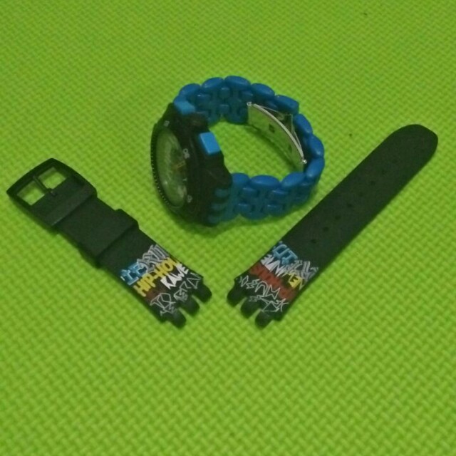 Swatch chrono plastic SUIB, Fesyen Wanita, Jam Tangan di Carousell
