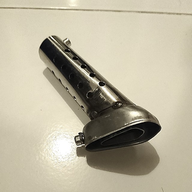 Akrapovic 'fake'/race/modified silencer, Motorcycles, Motorcycle ...