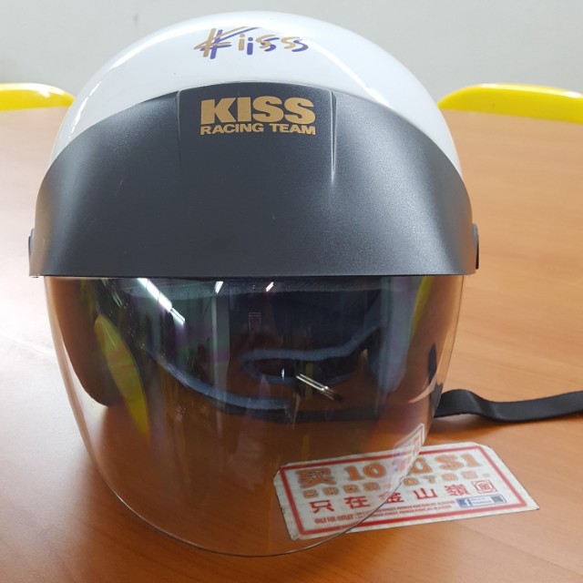 Kiss Helmet, Motorcycles, Motorcycle Accessories on Carousell