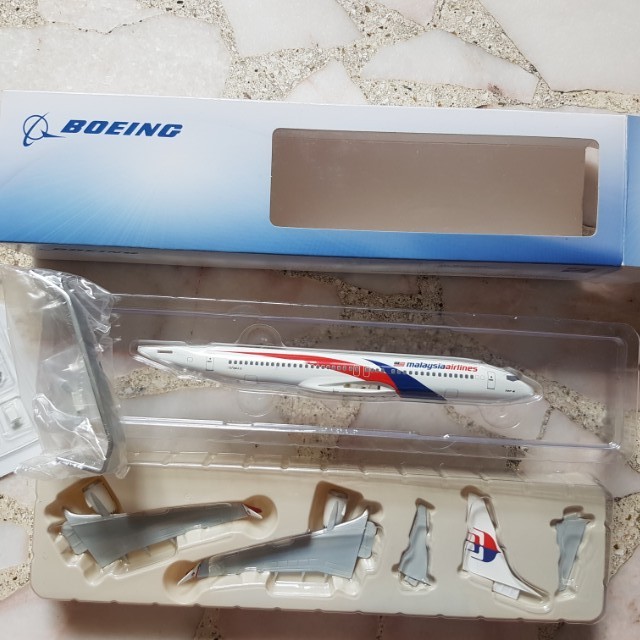 Malaysia Airlines 737Max8 1:200, Hobbies & Toys, Toys & Games on Carousell