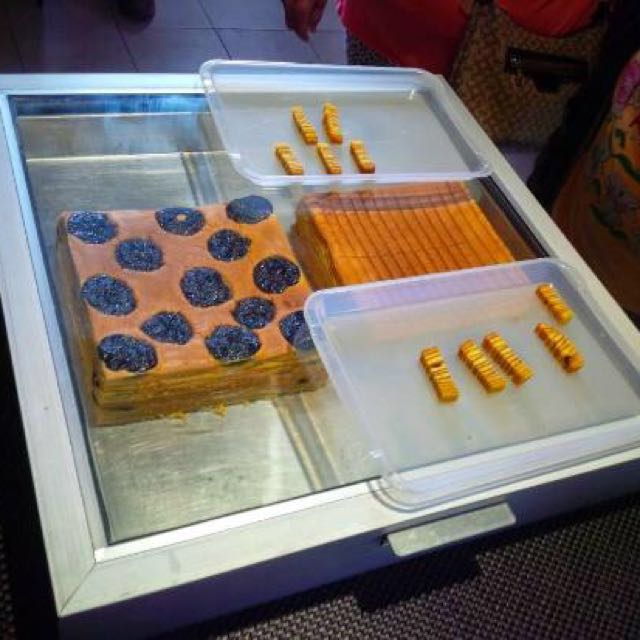 [Batam Famous] Diana Layer Cake Kueh Lapis, Food & Drinks, Homemade ...