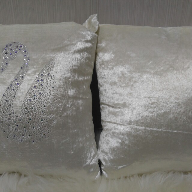 #cushion set#swan#blink#feathers#white, Furniture & Home Living, Home ...