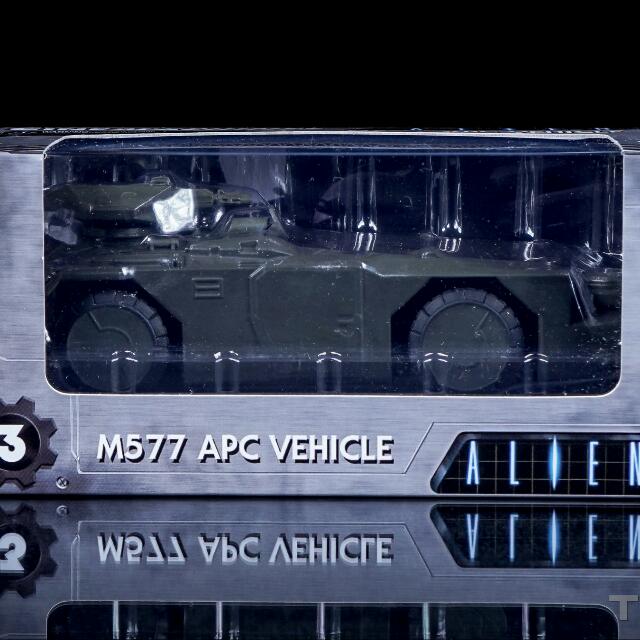 NECA Cinemachines Aliens M577 APC Die-cast Vehicle, Hobbies & Toys ...