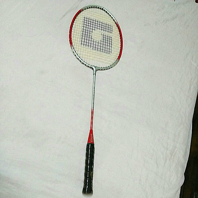 Gosen badminton racket, Sports Equipment, Fishing on Carousell