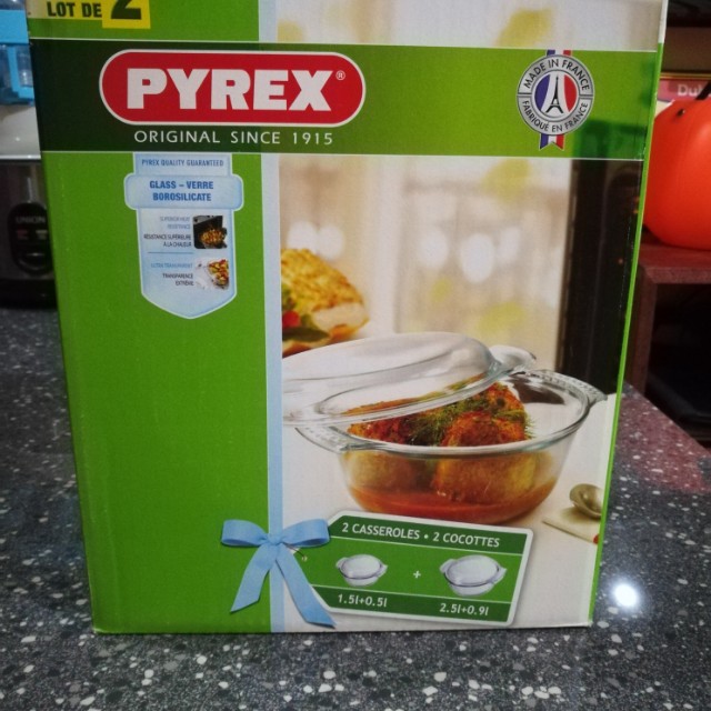 PYREX glass casserole set of 2, TV & Home Appliances, Kitchen ...